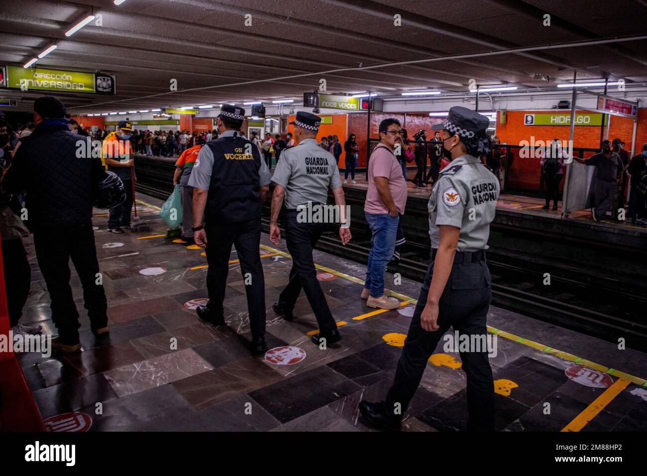 Mexiko Stadt, Mexico. 12th Jan, 2023. National Guard units guard a ...