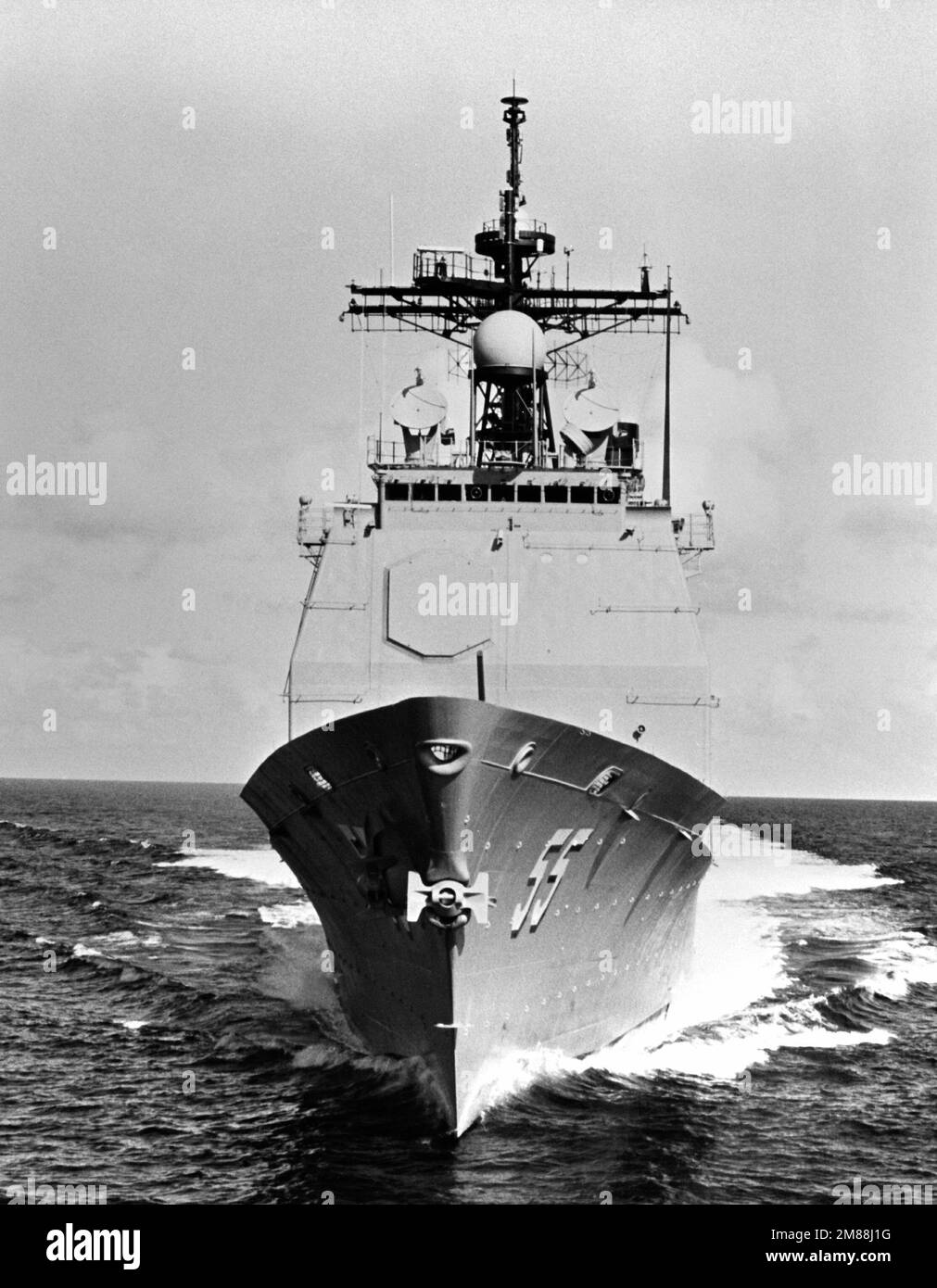 A bow view of the guided missile cruiser USS LEYTE GULF (CG-55 ...
