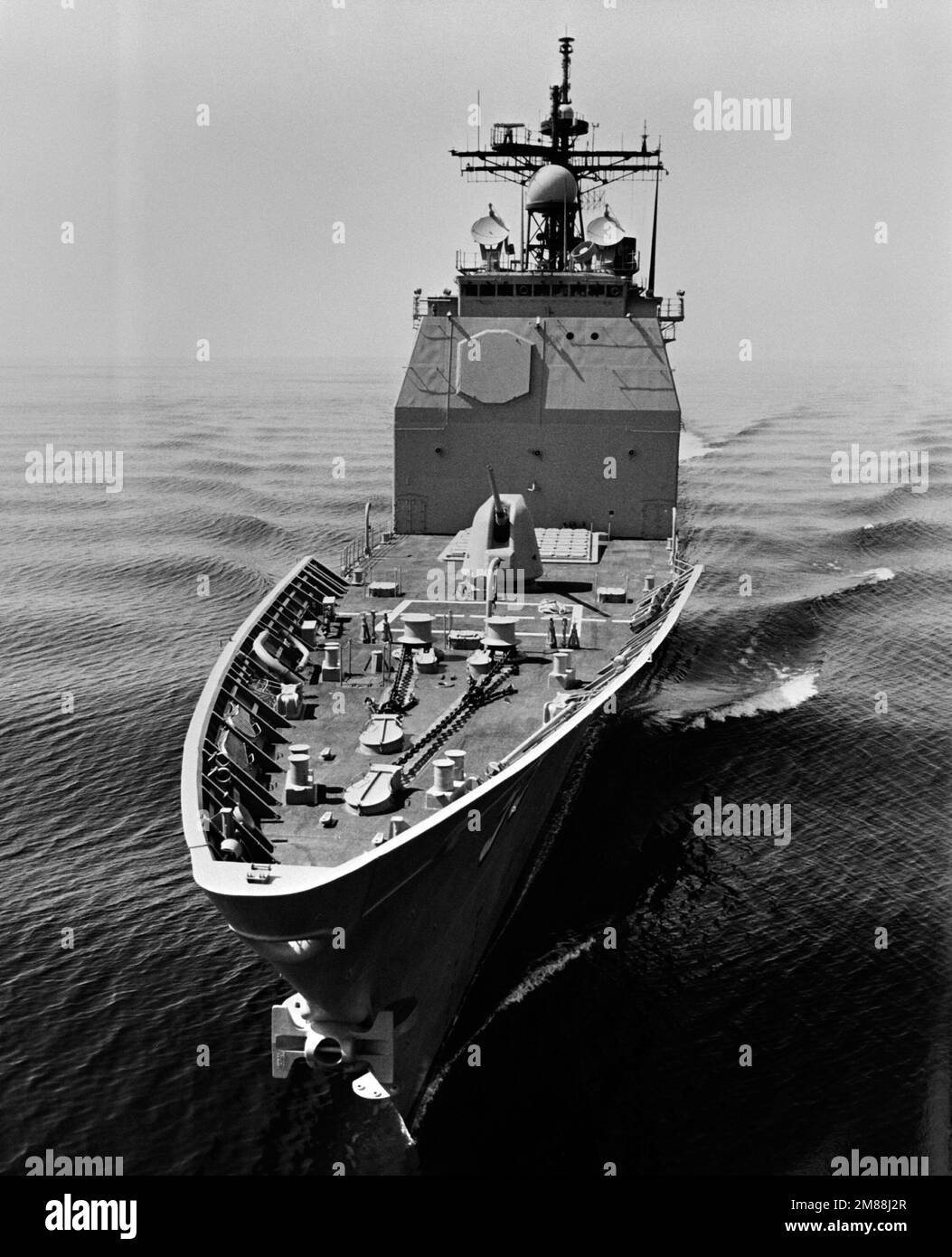 A bow view of the guided missile cruiser USS LEYTE GULF (CG-55 ...