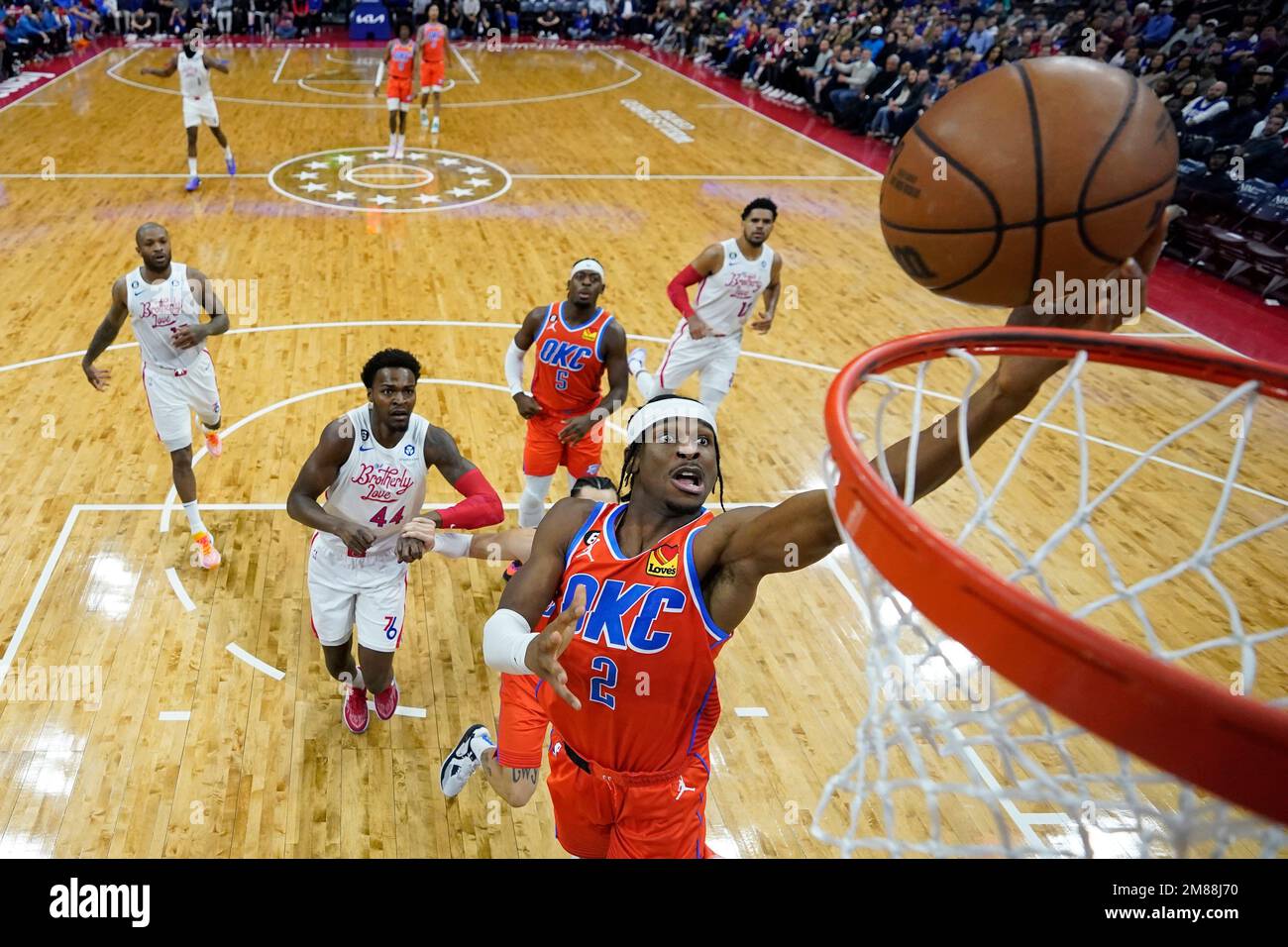 Oklahoma City Thunder's Shai Gilgeous-Alexander goes up for a shot ...