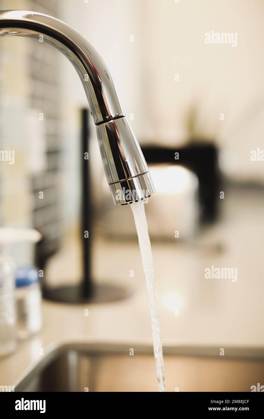 water skin drain kitchen faucet wash plumbing Stock Photo - Alamy