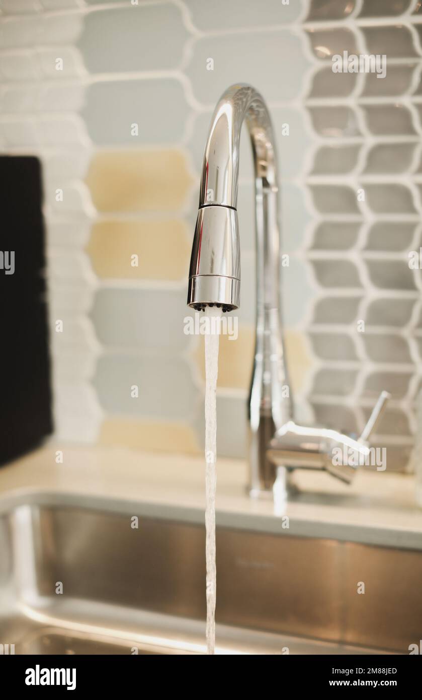 water skin drain kitchen faucet wash plumbing Stock Photo - Alamy