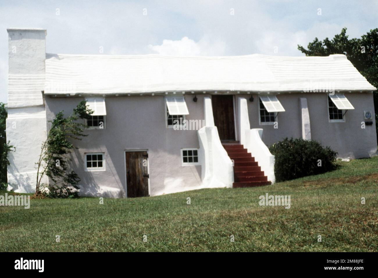 DN-ST-88-06032. Base: Naval Air Station, Bermuda Country: Bermuda (BMU ...