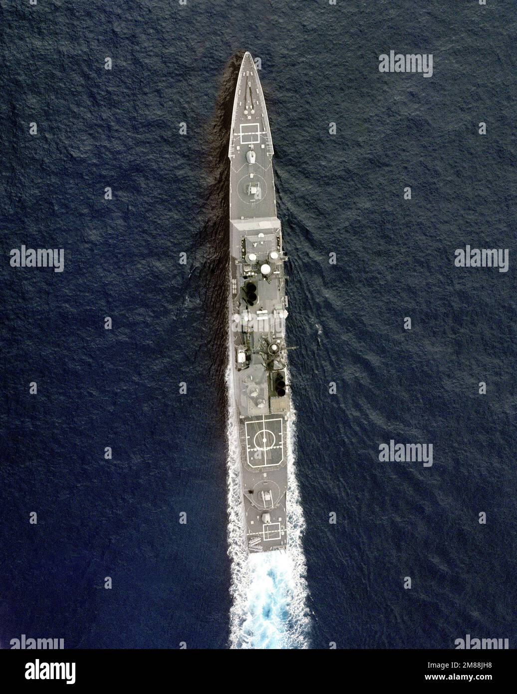 An overhead view of the guided missile cruiser USS VINCENNES (CG-49 ...