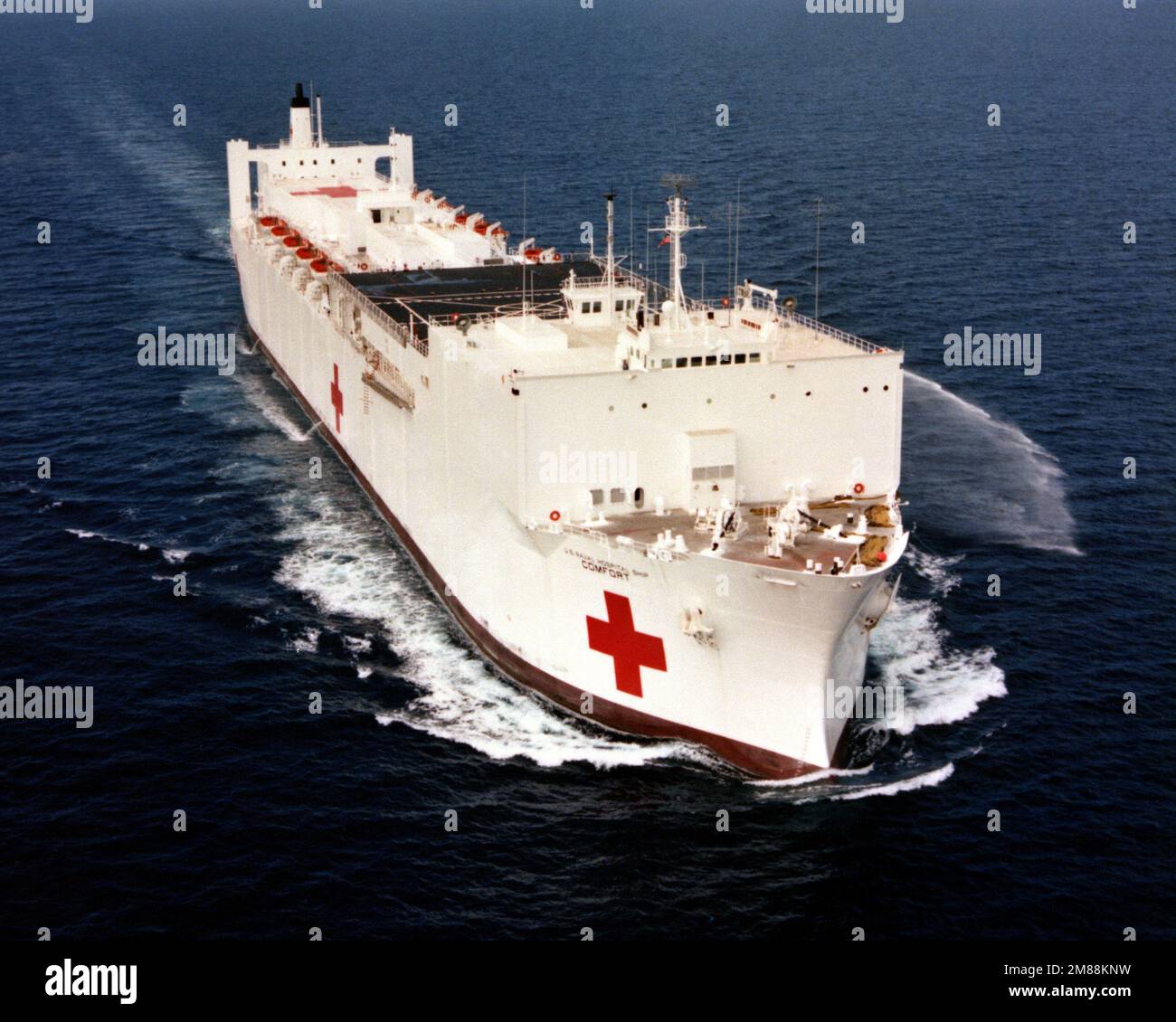 A starboard bow view of the hospital ship USNS COMFORT (T-AH-20 ...