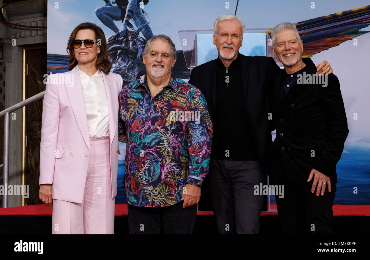 Sigourney Weaver, from left, Jon Landau, James Cameron and Stephen Lang ...