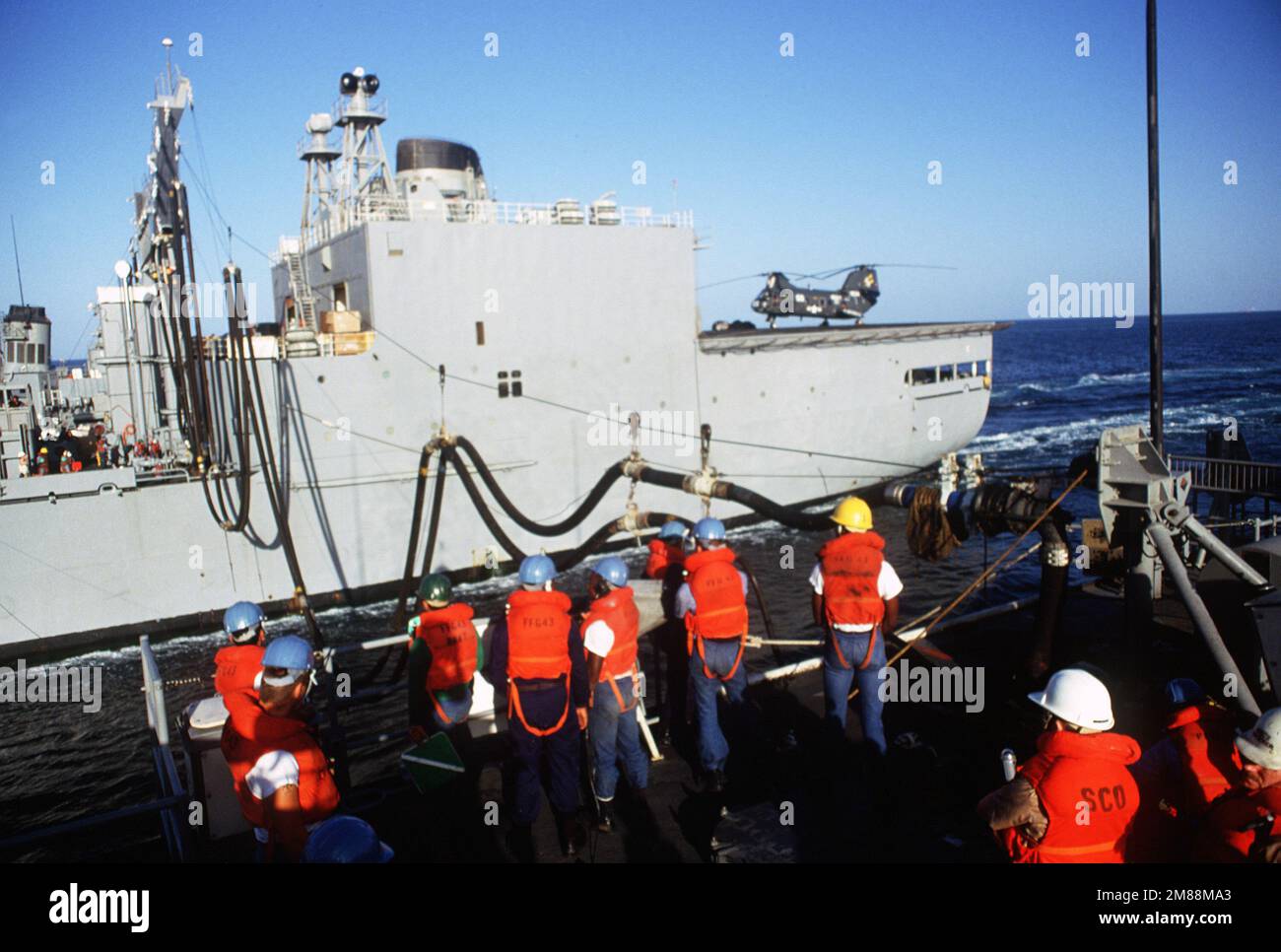 Uss thach ffg 43 hi-res stock photography and images - Alamy