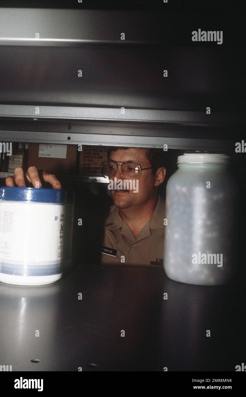 Naval air station bermuda hi-res stock photography and images - Alamy