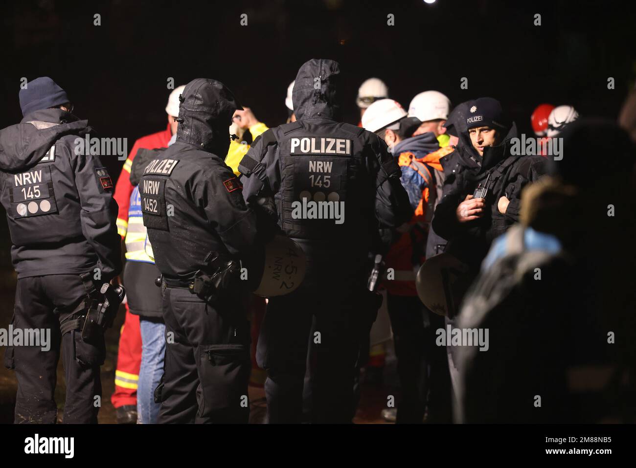 Erkelenz, Germany. 12th Jan, 2023. In the village of Lützerath ...