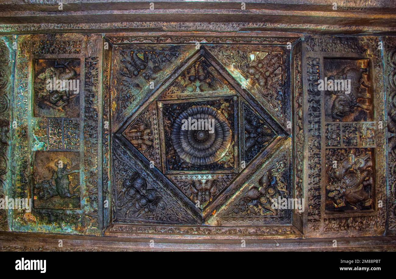 Halebidu monuments hi-res stock photography and images - Alamy