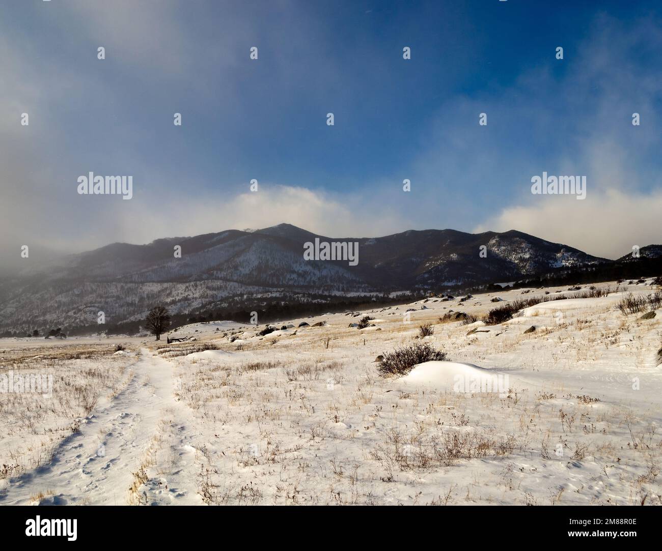 Morain landscape hi-res stock photography and images - Alamy