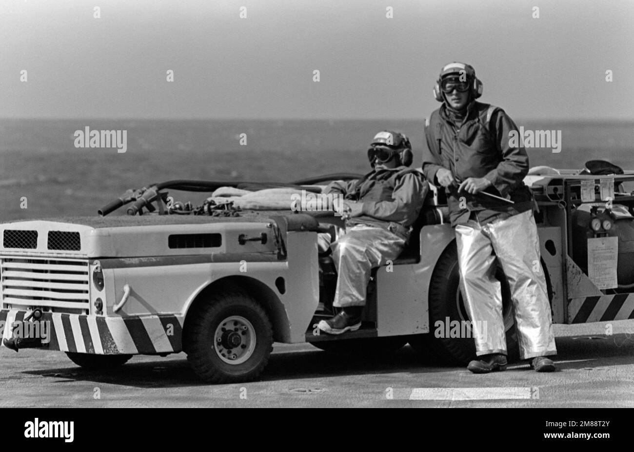 Uss okinawa lph hi-res stock photography and images - Alamy