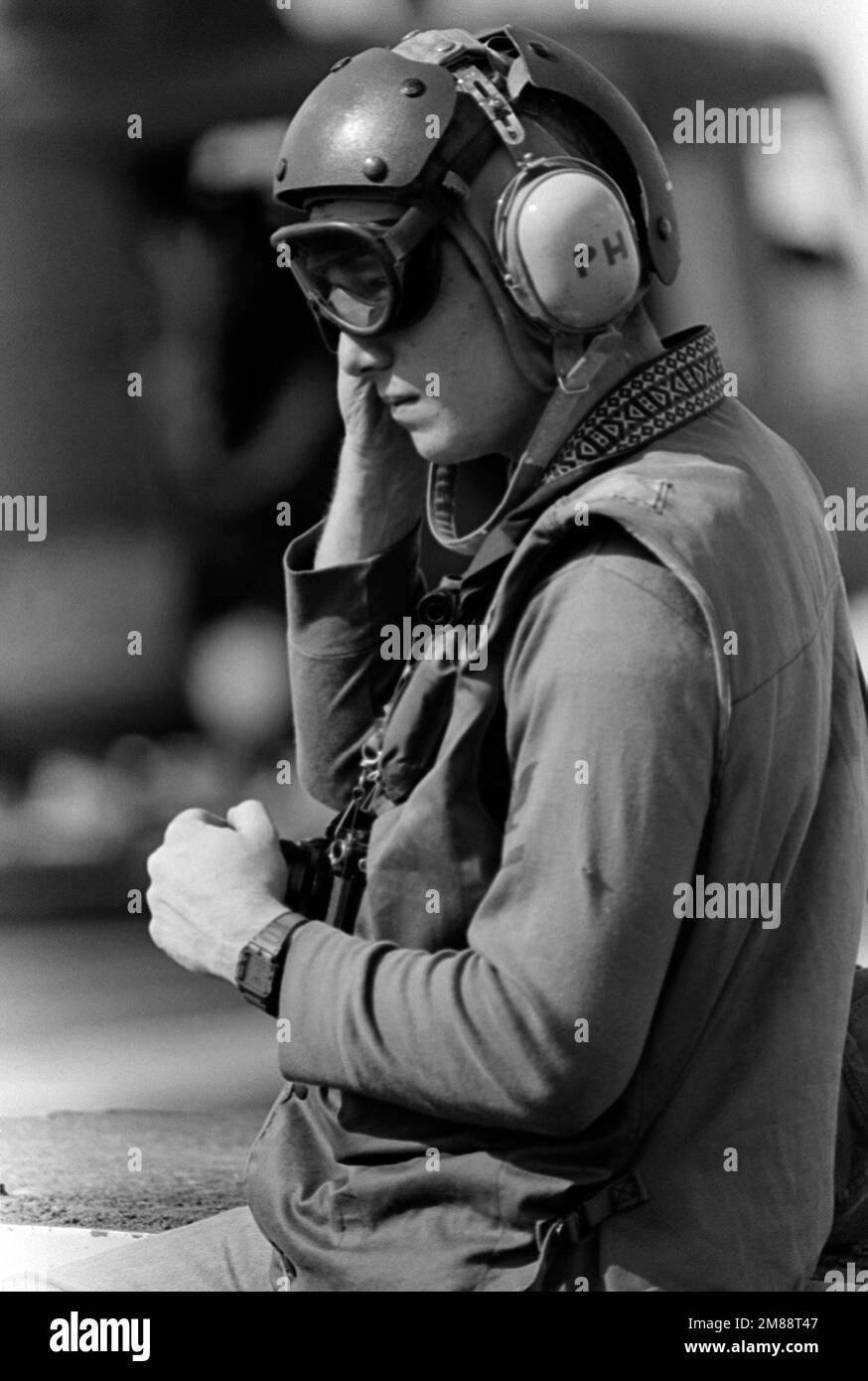 DN-SN-88-02634. Base: USS Okinawa (LPH 3 Stock Photo - Alamy