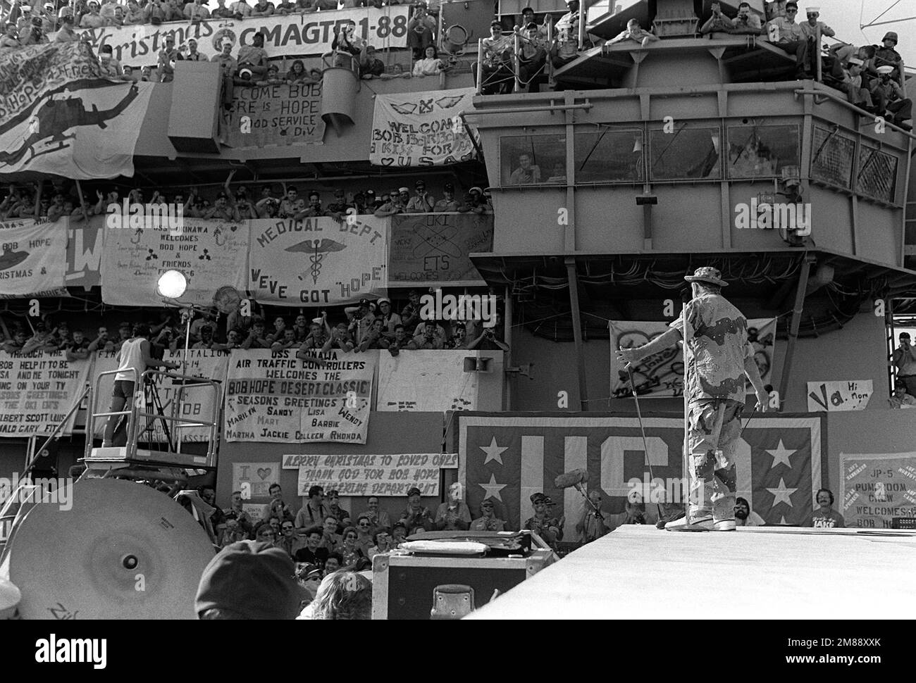 Bob hope christmas show hi-res stock photography and images - Alamy