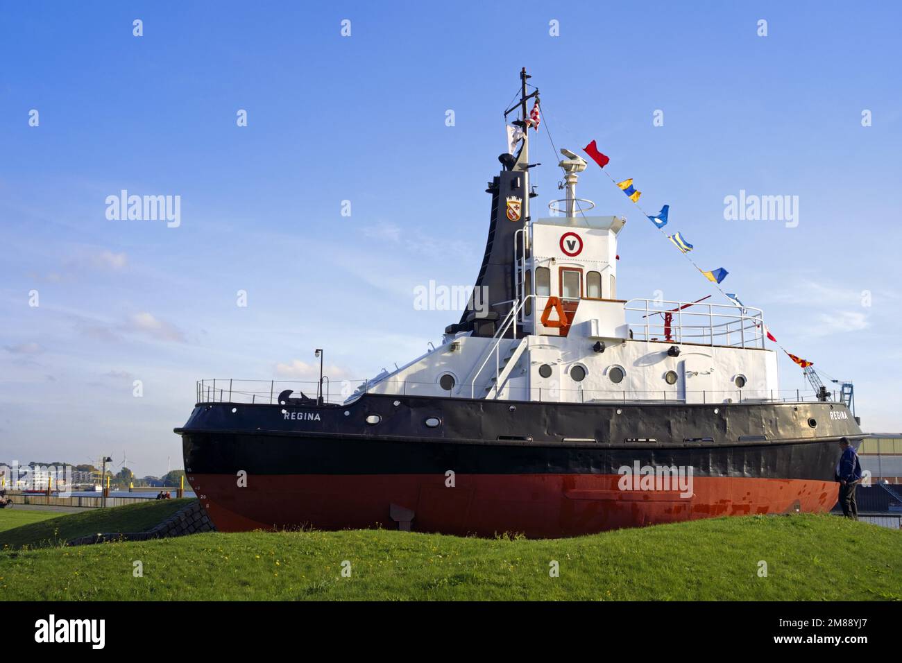 Weser small boat hi-res stock photography and images - Alamy