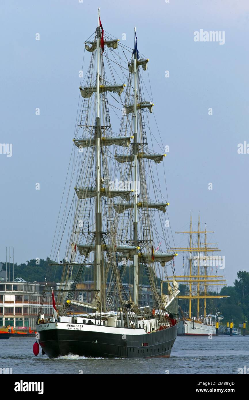 Tall ship Mercedes in Bremen Vegesack, in the background the training ...