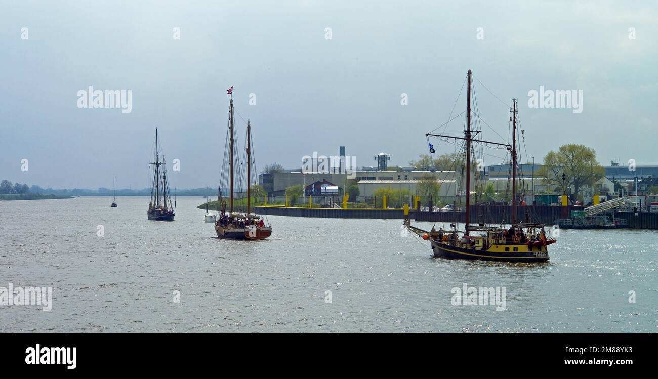 Traditional ships on the Weser, in the background Lemwerder, Bremen ...