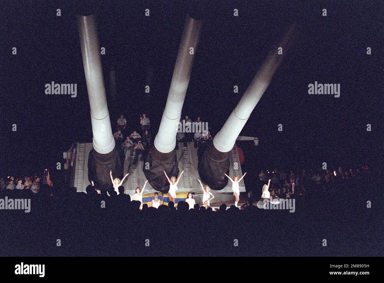 16 50 caliber mark 7 gun hi-res stock photography and images - Alamy