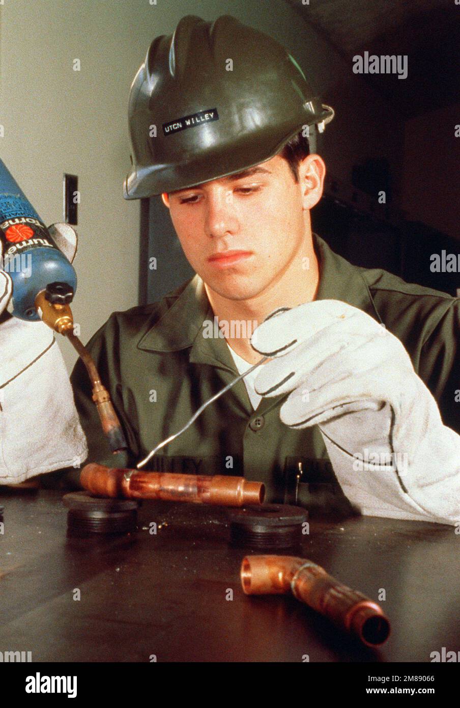 Fitters shop hi-res stock photography and images - Alamy