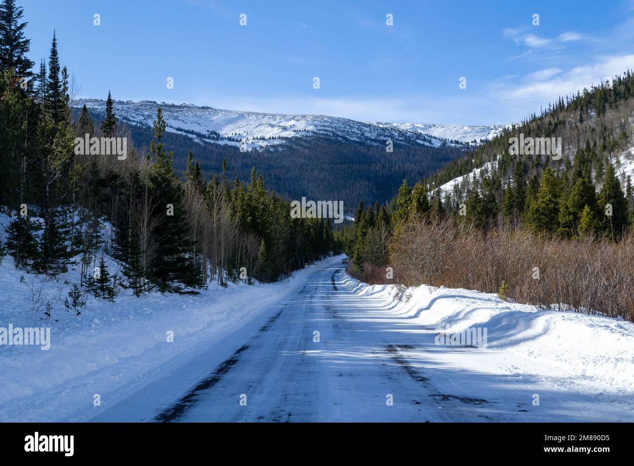 Colorado snowy mountains hi-res stock photography and images - Alamy
