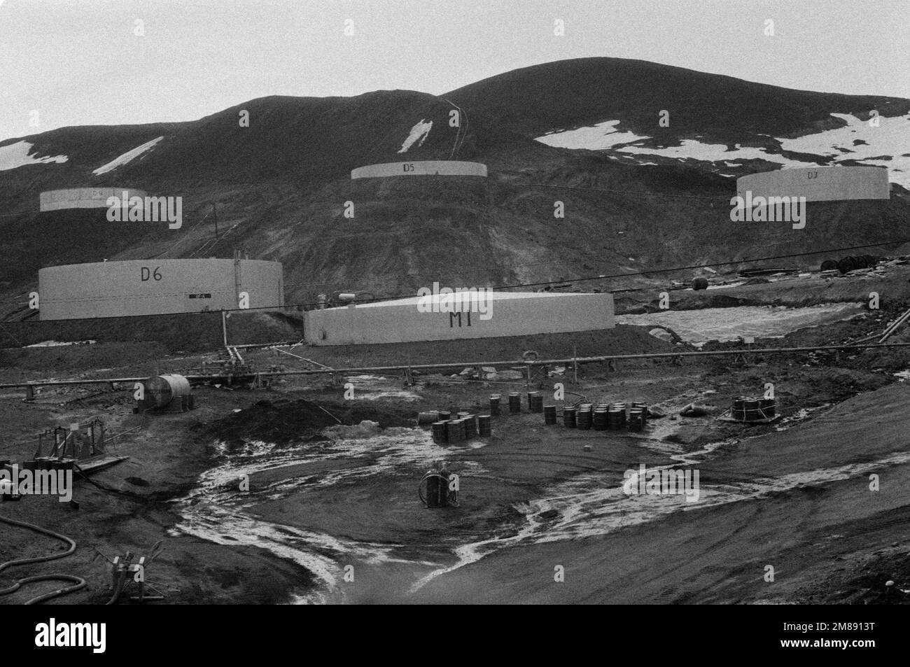 Military base antarctic Black and White Stock Photos & Images - Alamy