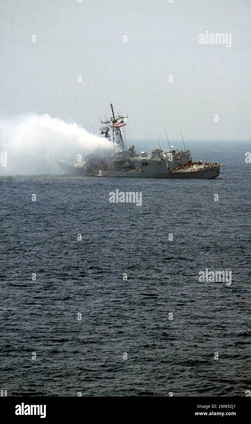 A port quarter view of the guided missile frigate USS STARK (FFG-31 ...