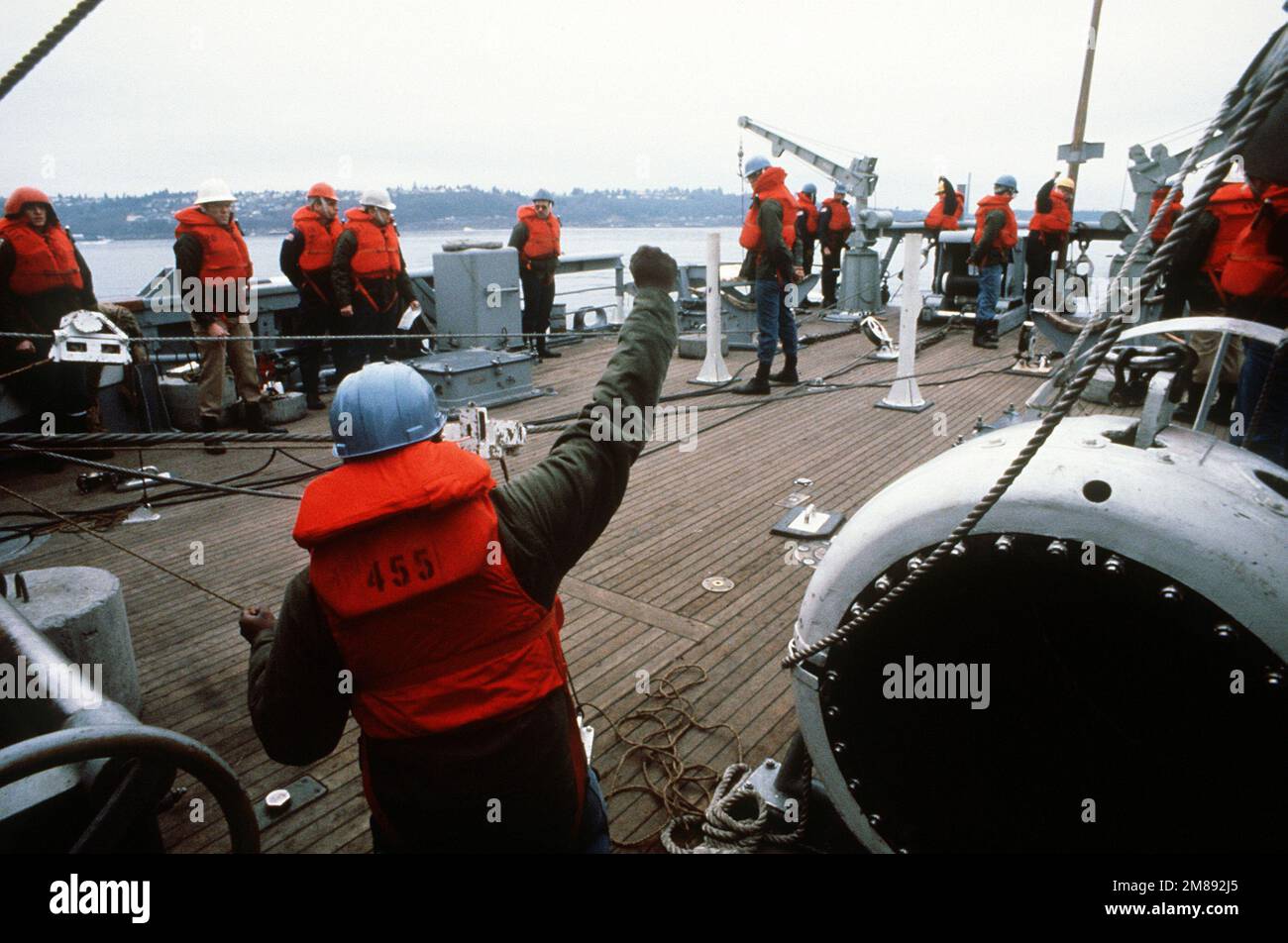 Minesweeping hi-res stock photography and images - Alamy