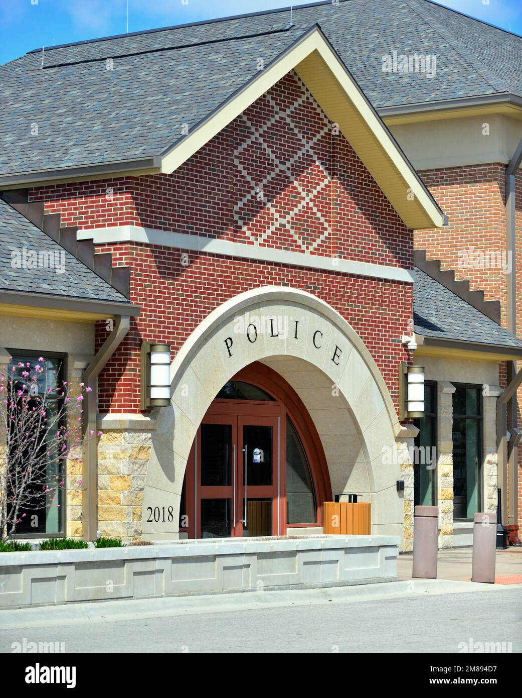 Bartlett, Illinois, USA. A modern police headquarters building in a ...