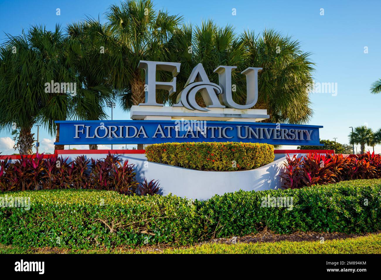 University of florida campus sign hi-res stock photography and images ...