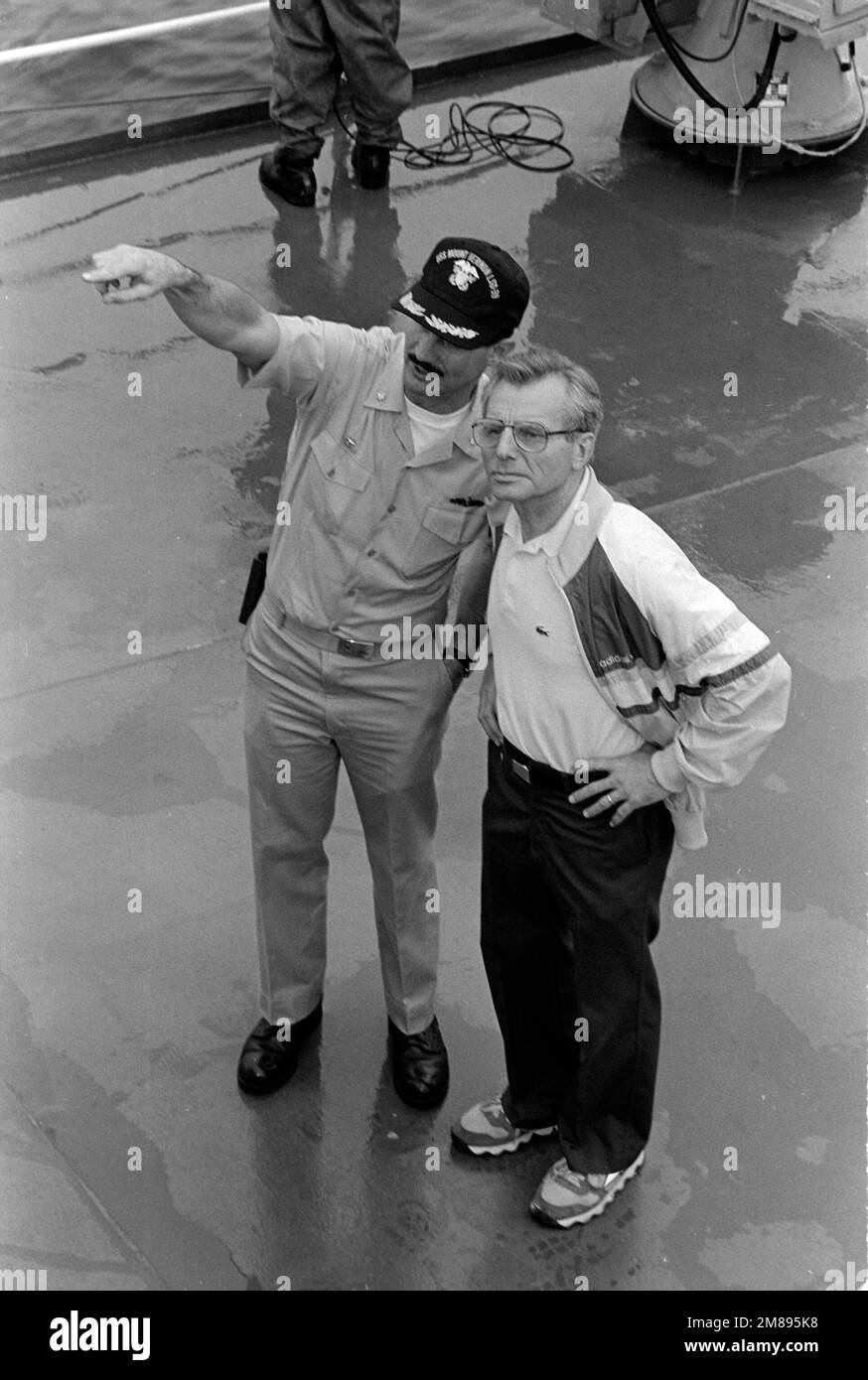 Uss okinawa lph hi-res stock photography and images - Alamy