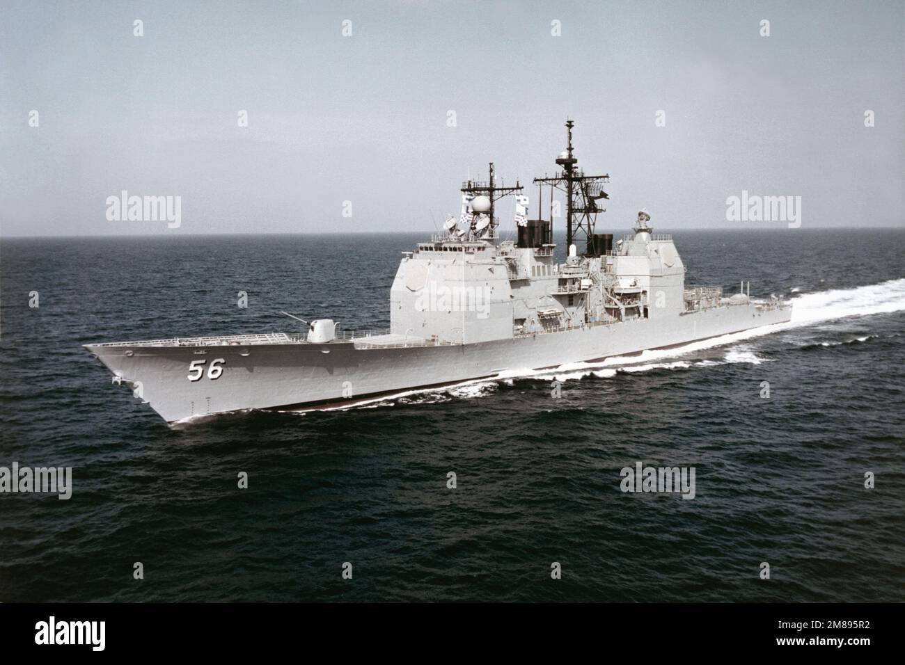 A port bow view of the guided missile cruiser USS SAN JACINTO (CG-56 ...