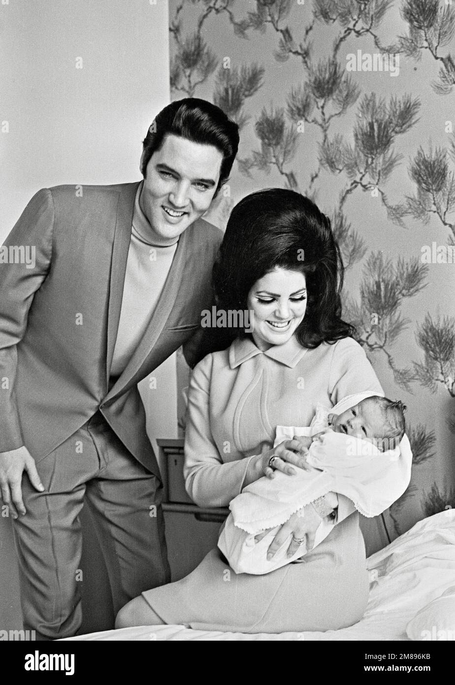 Elvis Presley Priscilla Presley Leaving The Baptist Hospital Memphis