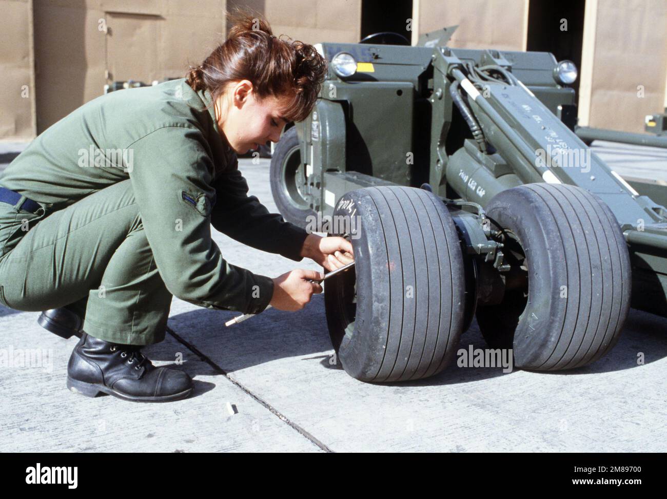 Aircraft ground equipment hi-res stock photography and images - Alamy