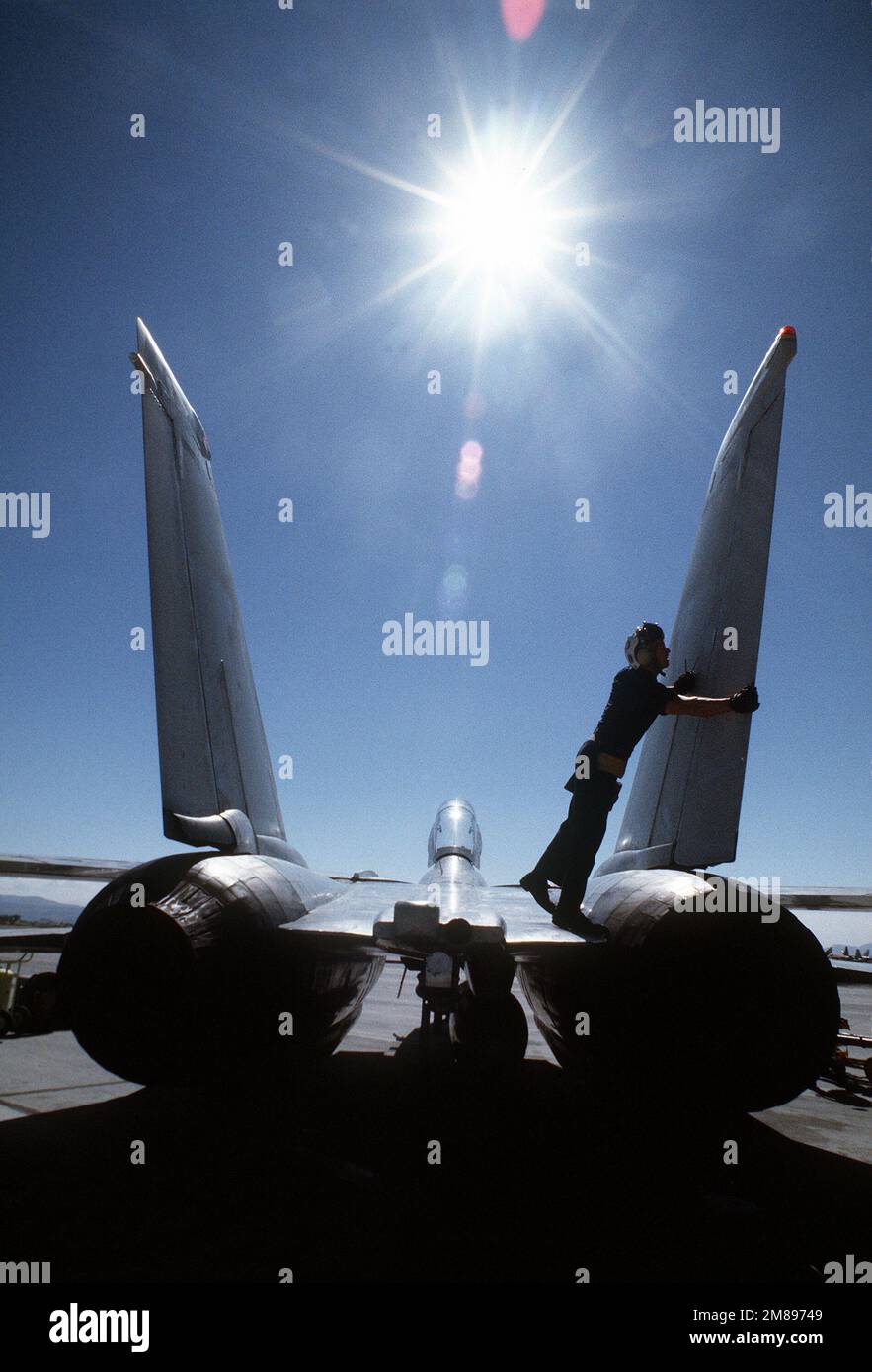 Military stabilizer hi-res stock photography and images - Alamy