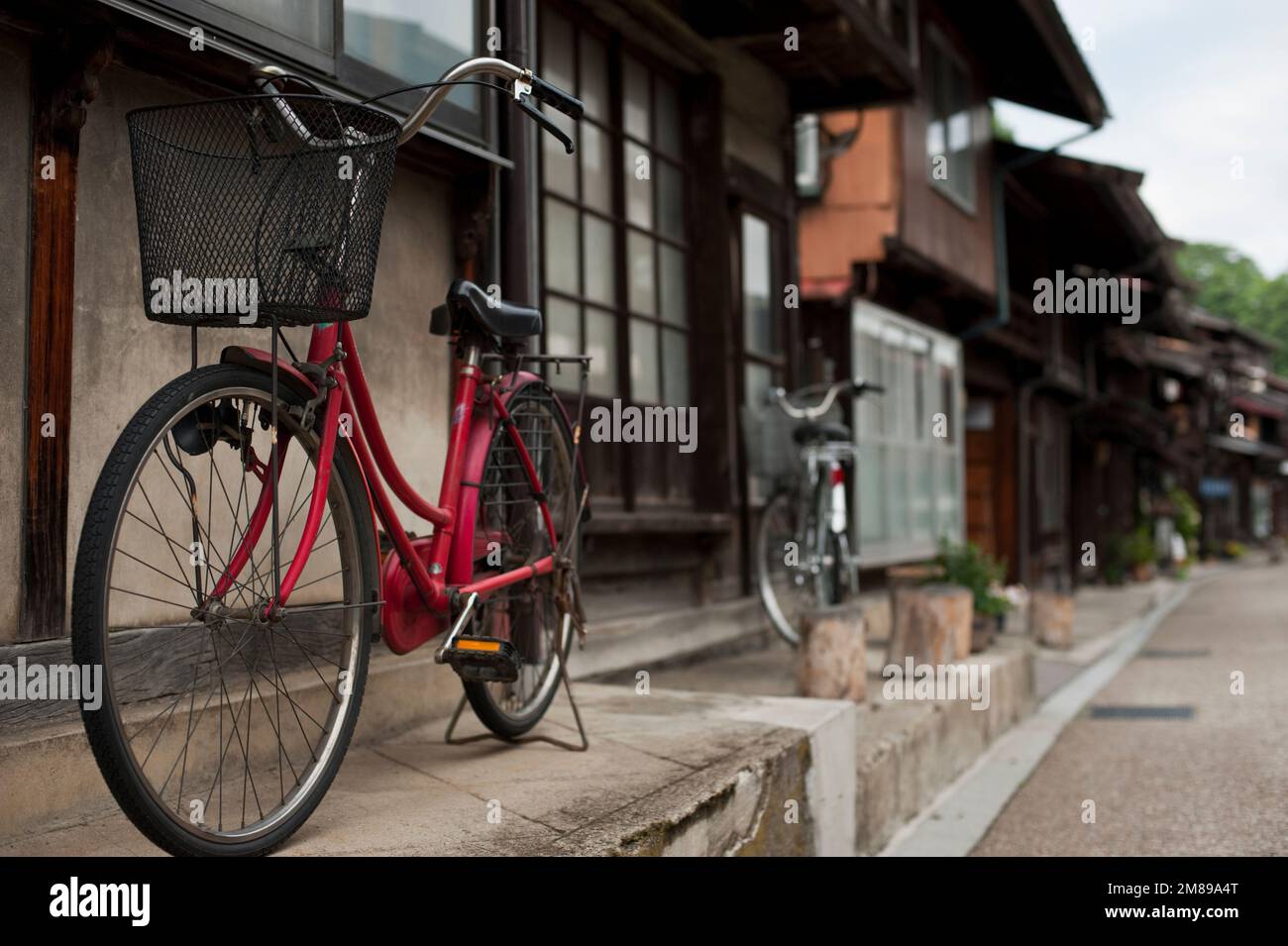 The traditional buildings of Narai-juku on the old Nakasendo Post Road ...