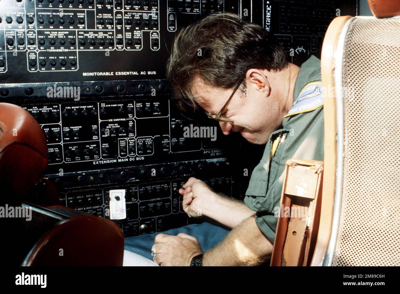 Aviation Structual Mechanic 1ST Class (Flight Engineer) Downs checks ...