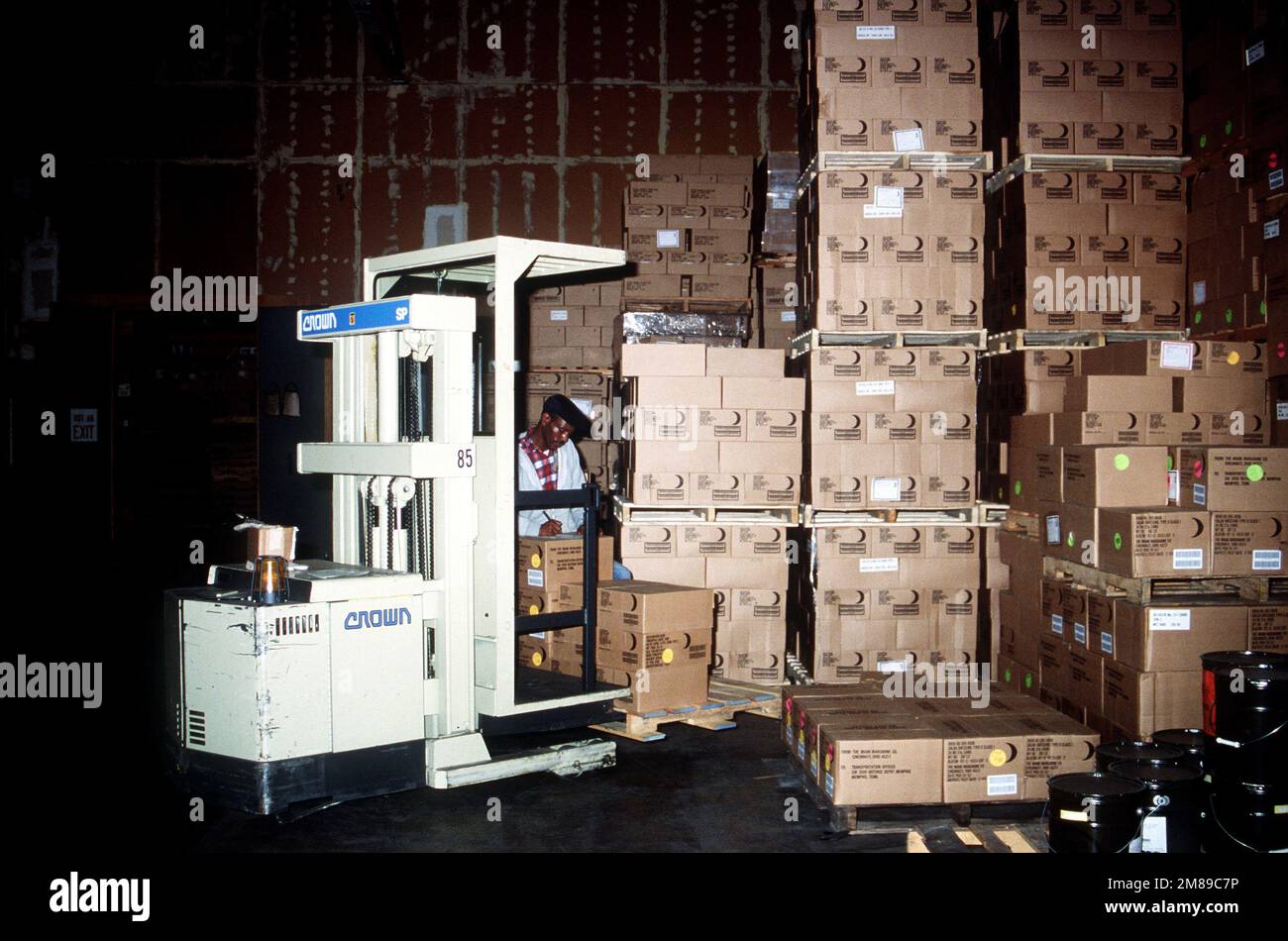 Completes supply chain hi-res stock photography and images - Alamy