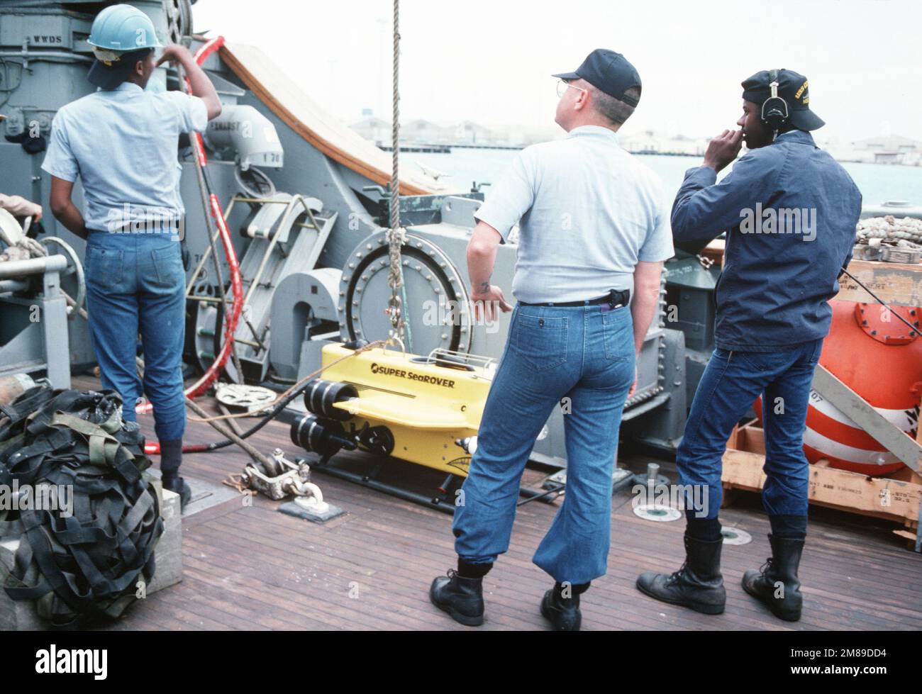 DN-ST-89-02519. Base: USS Conquest (MSO 488 Stock Photo - Alamy
