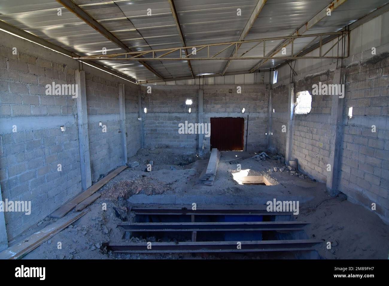 Non Exclusive: January 12 in Almoloya de Juárez, Mexico : Aspects of the house that Joaquín ...