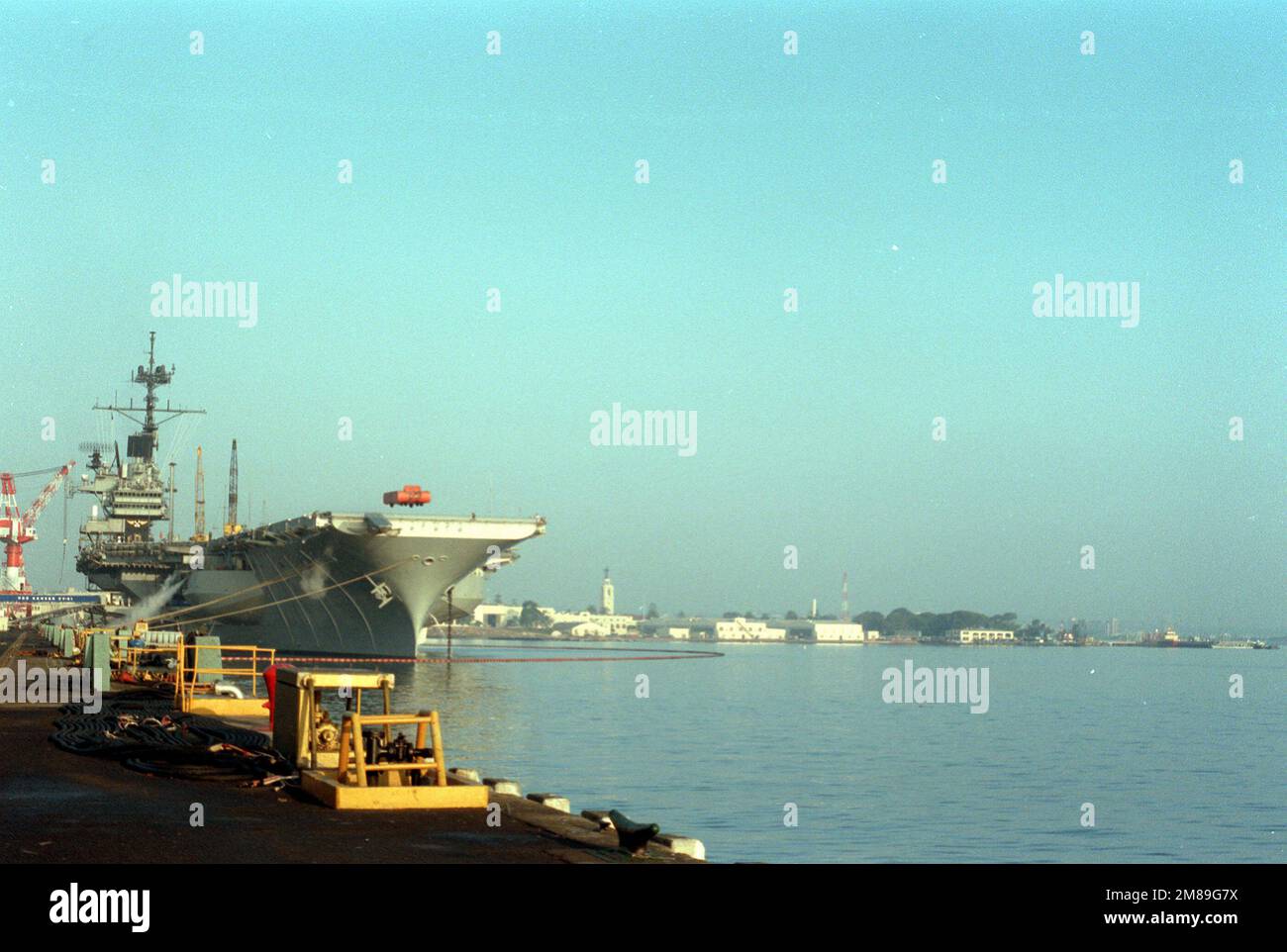Bow catapults hi-res stock photography and images - Alamy