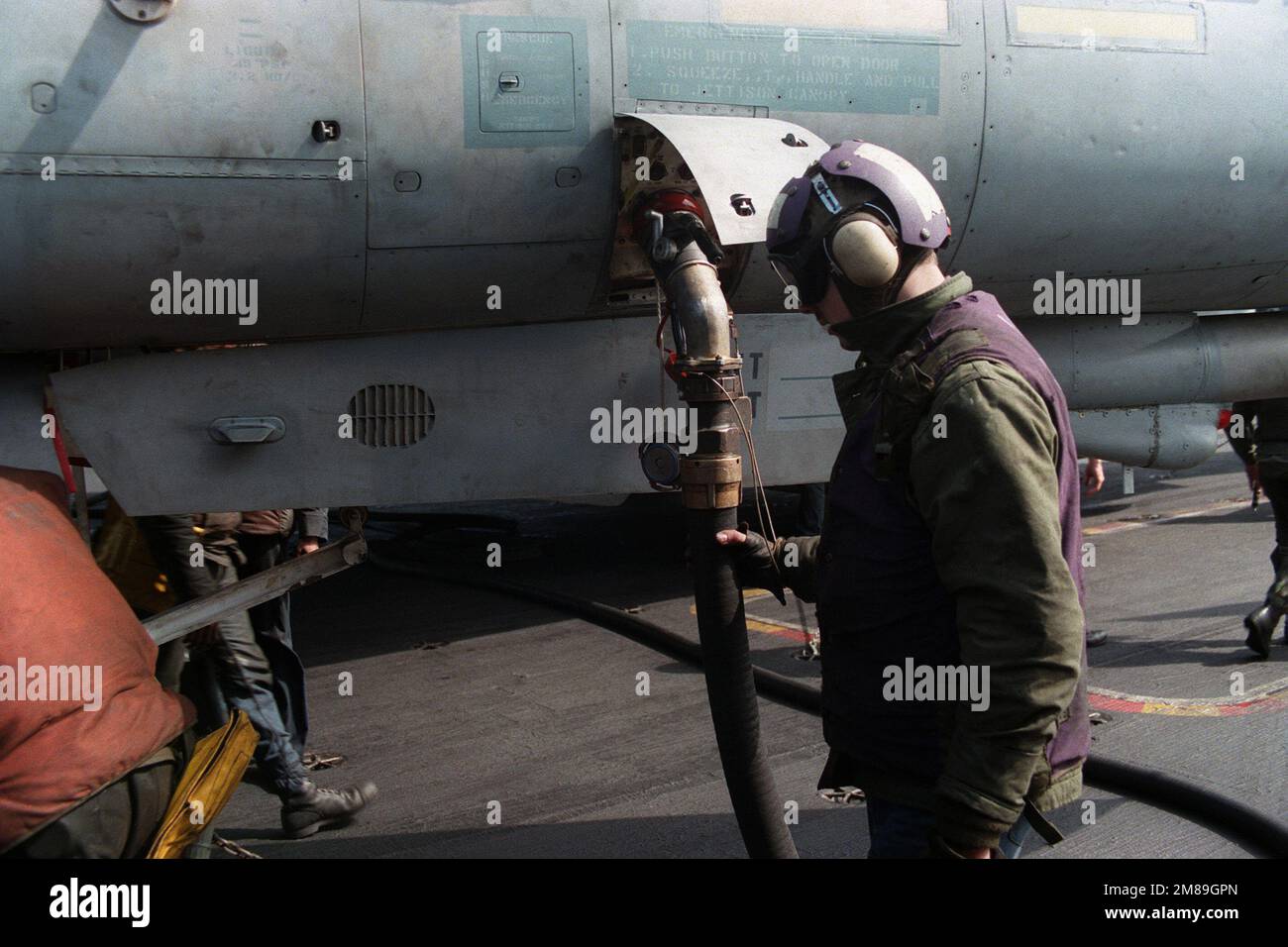 DN-SC-89-08082. Base: USS Dwight D Eisenhower (CVN 69) Country ...