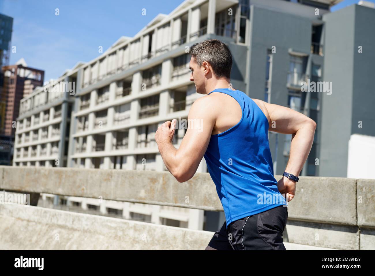 The fastest way to getting strong, fast and lean - Hill Sprints. Young ...