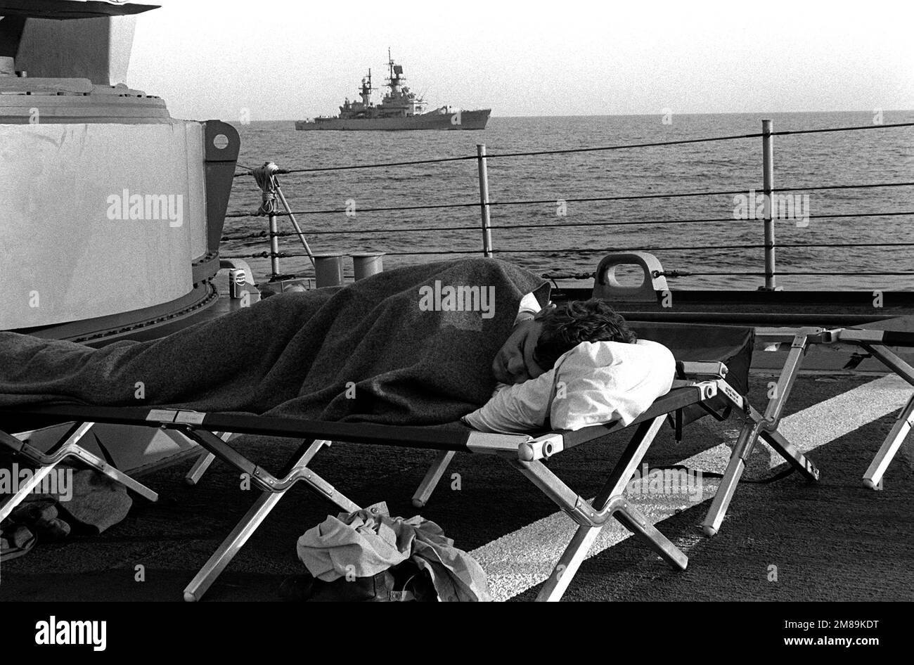 Uss samuel b. roberts (ffg 58) sustained when the ship struck a mine on ...