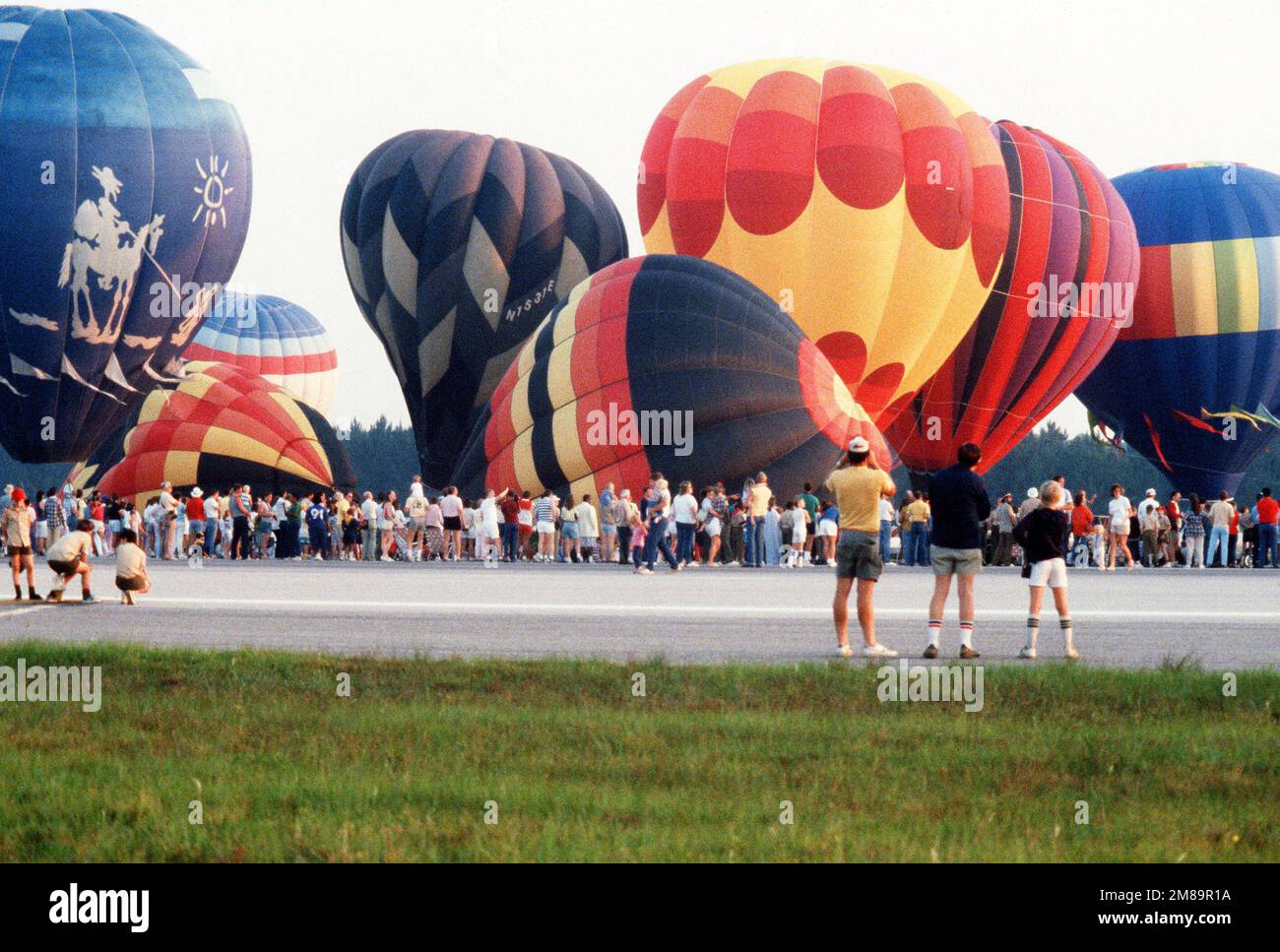 World armed forces hi-res stock photography and images - Alamy