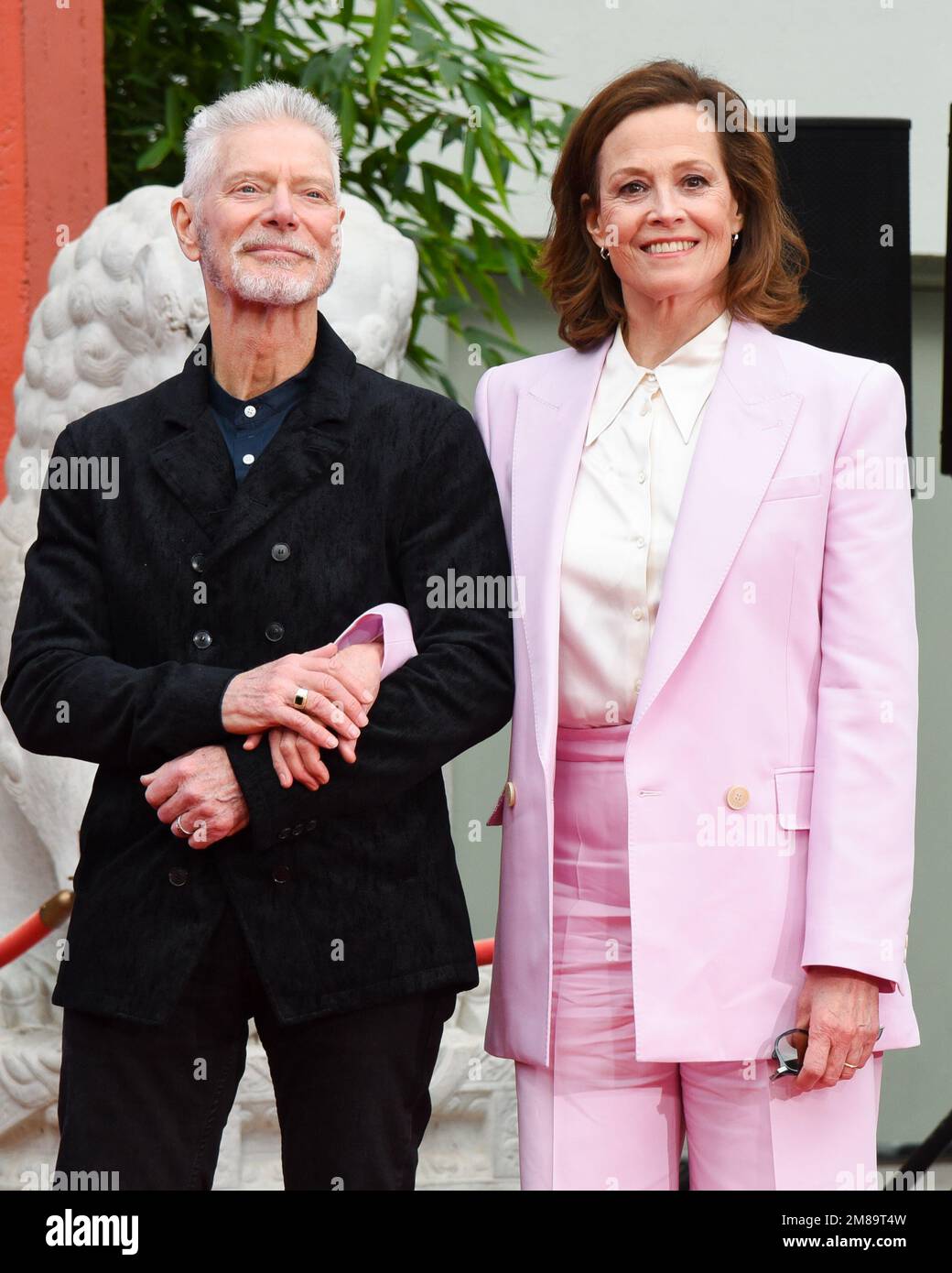 Hollywood, California, USA. 12th Jan, 2023. Stephen Lang and Sigourney ...
