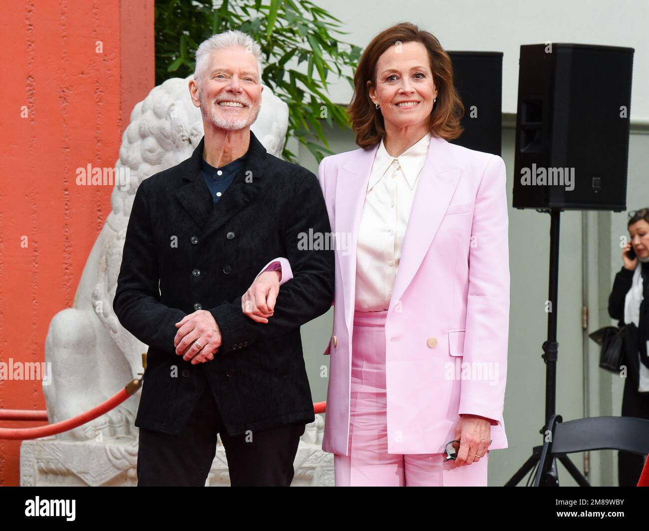 Hollywood, California, USA. 12th Jan, 2023. Stephen Lang and Sigourney ...