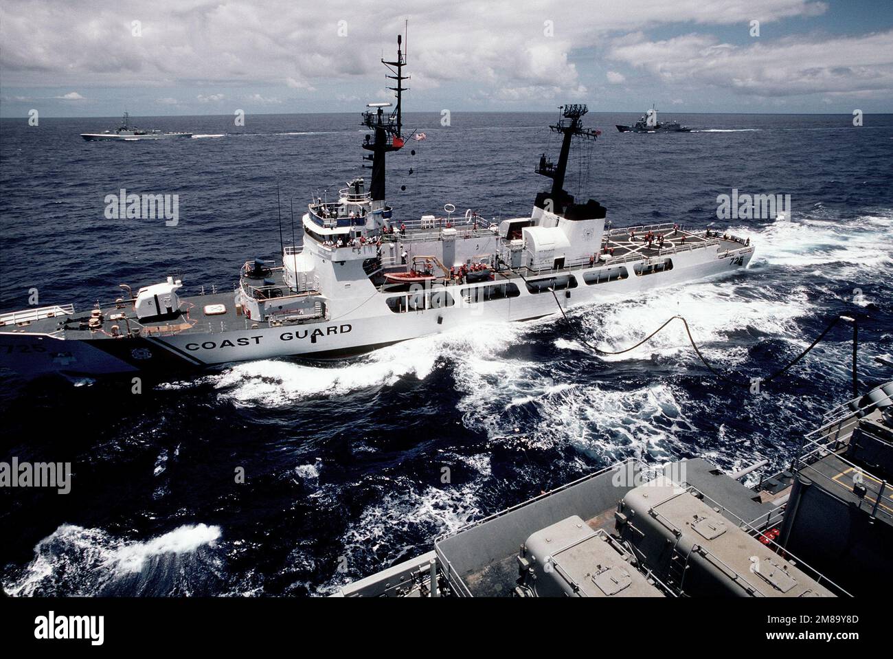 The high endurance cutter USCGC JARVIS (725) refuels from the ...