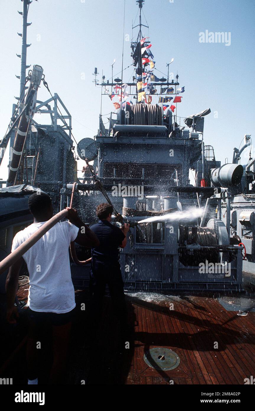 Deck winches hi-res stock photography and images - Alamy