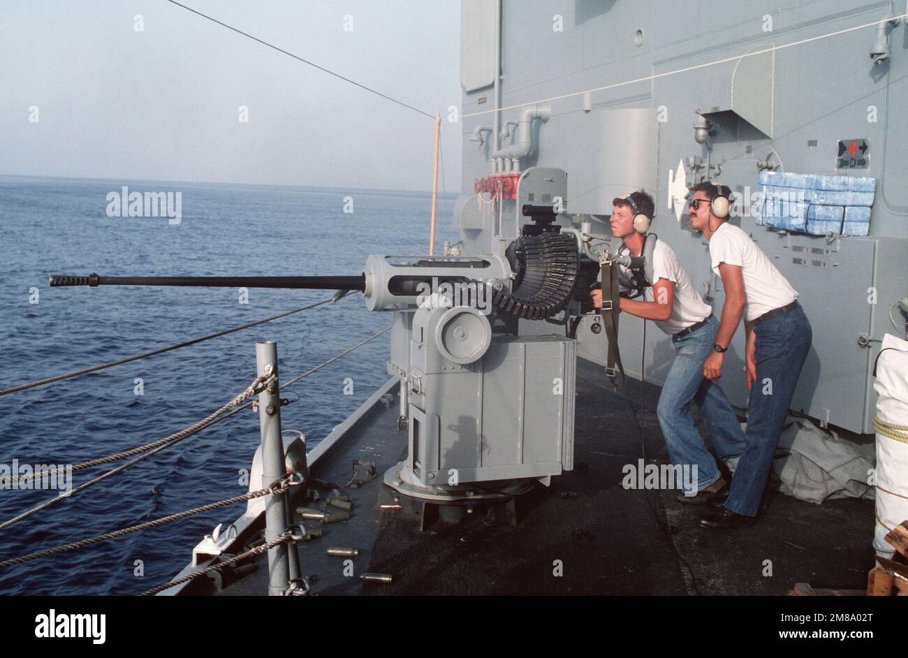 DN-ST-88-09821. Base: USS Nicholas (FFG 47 Stock Photo - Alamy