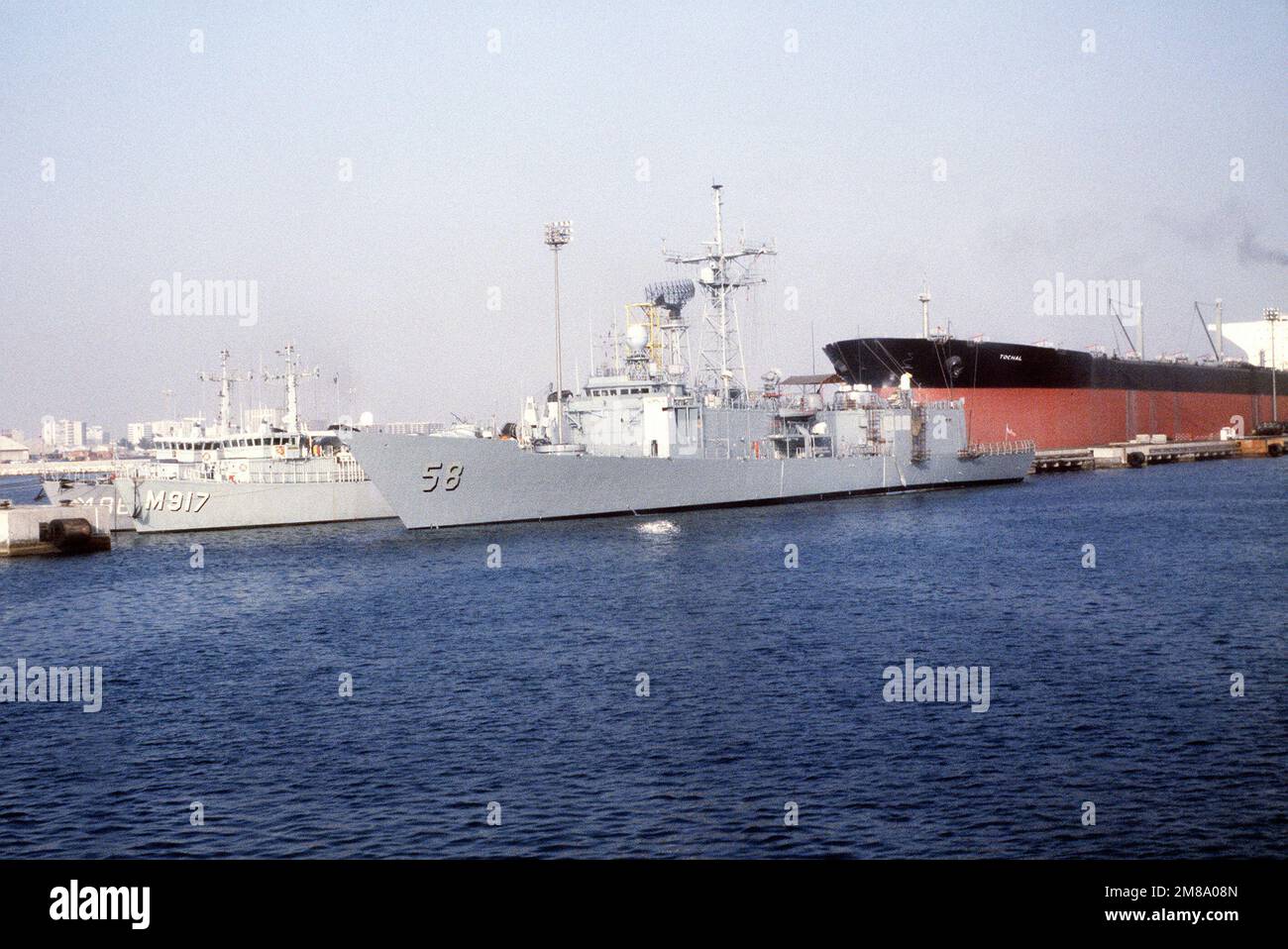 A port bow view of the guided missile frigate USS SAMUEL B. ROBERTS ...